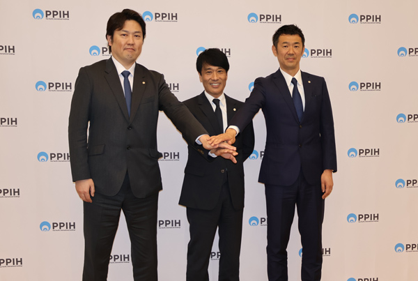 「ドンキ」のPPIH、吉田社長が退任へ 頰を伝う涙にあふれる思い：日経ビジネス電子版