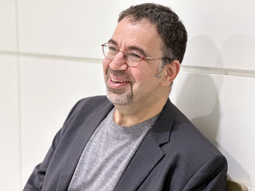 「人間の主体性奪うAI開発を抑制せよ」MITアセモグル教授の警鐘 ：日経ビジネス電子版